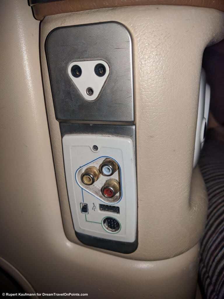 Premium Experience: Etihad Airways Business Class | DreamTravelOnPoints