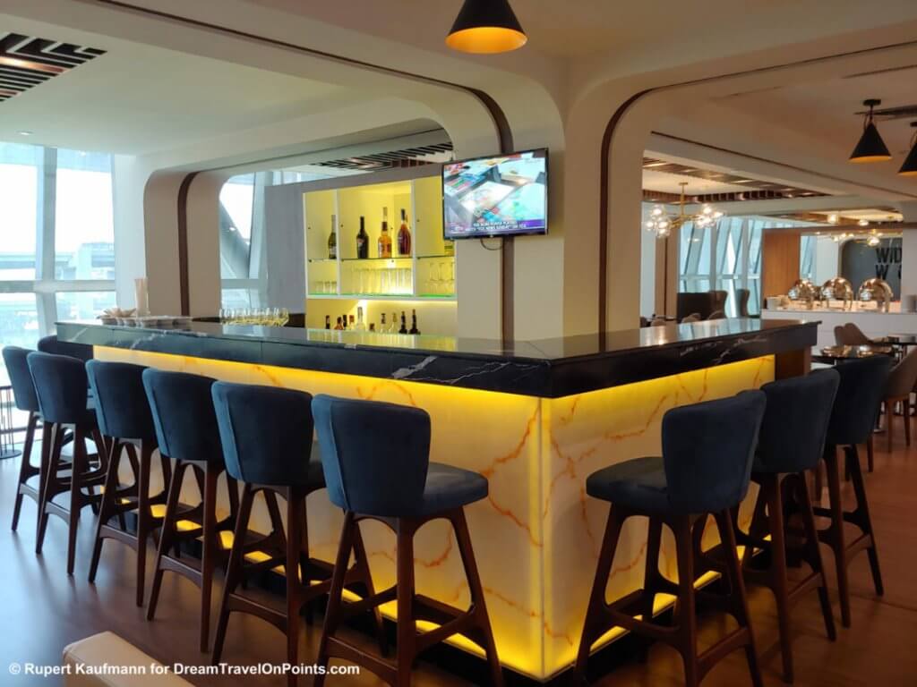BKK TK Lounge bar | DreamTravelOnPoints